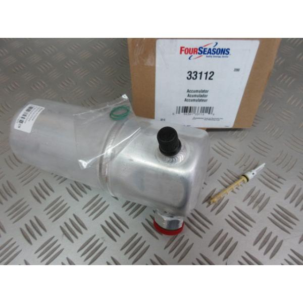 ☆取引詳細の内容、休日等、ヤフーショッピングお知らせをご覧ください！必須！33112.1993 VOLVO240　ボルボ240 エアコン アキュムレーター レシーバータンク NEW　134a専用になります！☆左ハンドル用での入荷、形状確認く...