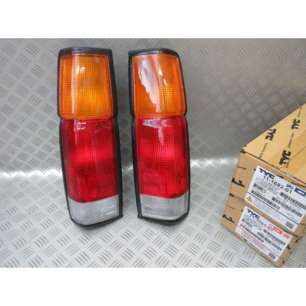 ☆取引詳細内容等、ヤフーショッピングお知らせをご覧ください！ 必須！D21.1968201set.1986-1997 US 日産 Pickup D21  テールランプ 左右set 純正OEM NEW！  EAGLE EYES or TYC☆...