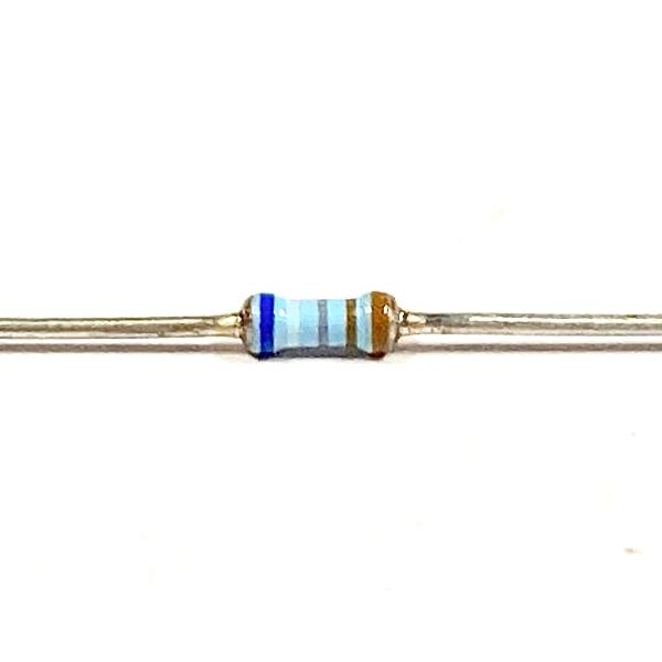 Lindy　Fralin　７ｋ　Resisitor　　リンディ　フレーリン　７ｋ　抵抗■主な取付の方法として、低出力のPURE　PAFなど、７．５Ｋ〜９Ｋオームのピックアップでは、５００ｋオームのプシュプルＰＯＴを使用して、シングルとして分...