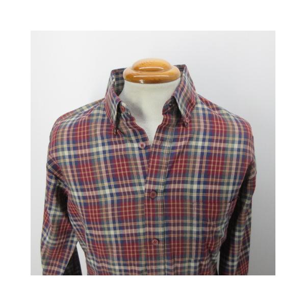 ★Size 　M　　　表記　M着た感じ　〜１７０ｃｍ肩幅　４５，５cm, 身幅　５１cm ,　着丈 ７６cm,袖丈　６０cm 　肩から袖口★アメカジ古着　８０s頃　長袖シャツ　薄手で着やすそうです　★Condition　10/７目立つダメー...