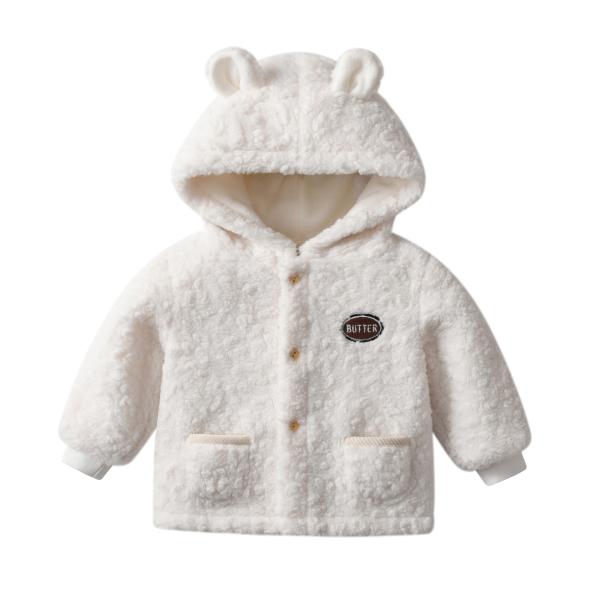 ふんわりボア素材であたたかく、寒い季節のお出かけにぴったりなキッズアウター。フードには小さなくま耳が付いており、着るだけで愛らしいシルエットに。軽くて動きやすく、裏地付きで風を通しにくいので通園・通学にもおすすめ。男女問わず着られるナチュラ...