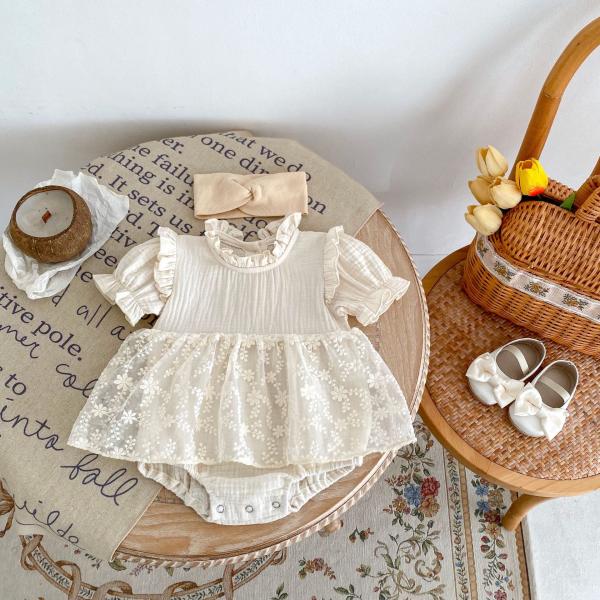 上品なベビー赤ちゃんのロンパース（カバーオール）です。セレモニードレスロンパースですワントーンで統一されていてお洒落です?フリルの可愛いお袖とドレスデザインが抜群！海外子供服・韓国子供服（海外ベビー服・韓国ベビー服）好きにも送料無料でお届け...