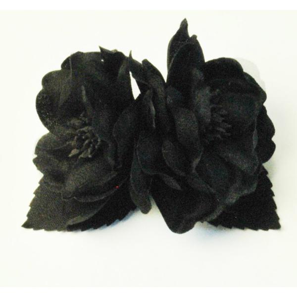 ■詳細<br>サイズ/縦7cm×横7cm×厚さ3.5cm<BR>材質/ポリエステル100％<BR>その他/安全ピンつき・プラスチックケース入り<br>生産/日本製<hr>・さざんか...