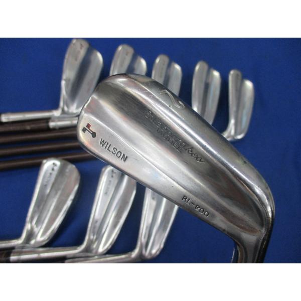 ウイルソン Sweepstakes MODEL RL-800 アイアン9本 中古ですので通常使用のコキズはあります。(長さ5番で約37インチ　重量426g)*2.3.4.5.6.7.7 2/1.8.8 2/1…9本　　　　*シャフト・・オリ...
