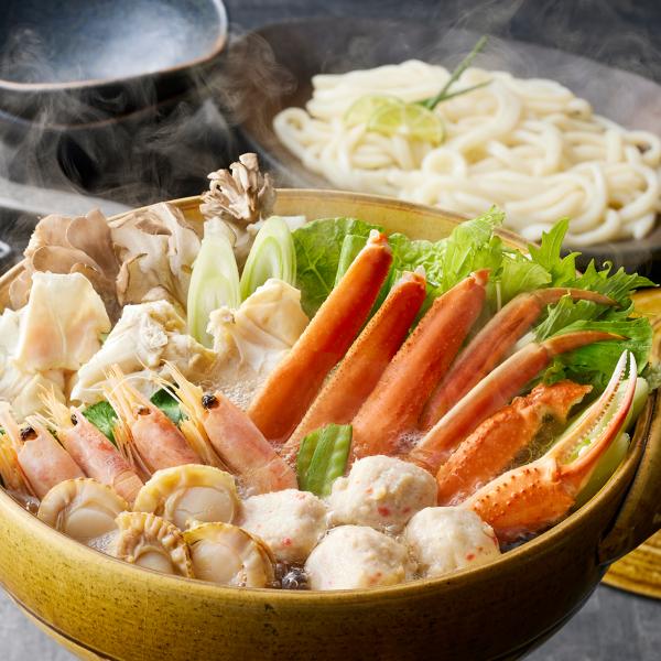 内容量：ボイル本ずわいがにカット 200g、ボイル海老×4尾、ボイル帆立×4個、かに入つみれ×4個、冷凍うどん 250g×1玉、たれ（濃縮：醤油仕立て） 50ml×2袋　※3〜4人前出荷地： 北海道保存方法：冷凍賞味期間：30日熨斗：熨斗の...