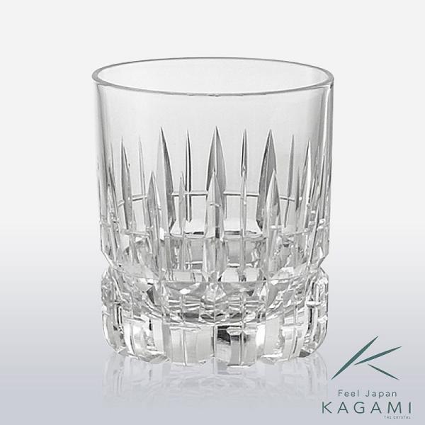 透明感のあるボディと存在感のあるしっかりとしたフォルムが特徴のウィスキーグラスです。素材には水晶のように透明なクリスタルガラスを使用。熟達した技術によって創り出された最高級クリスタルガラスは、普段使いにはもちろん、贈り物にも最適な高級感と美...