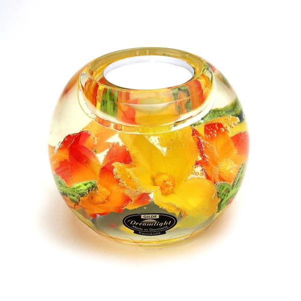 　ガラスに花々や植物、フルーツなどのモチーフやビーズを封じ込めた、瑞々しいデザインのドイツ製のキャンドルホルダーブランド「ドリームライト」。全てがハンドメイドのため、ひとつひとつ違った風合いをお楽しみいただけます。キャンドルホルダーとしてや...