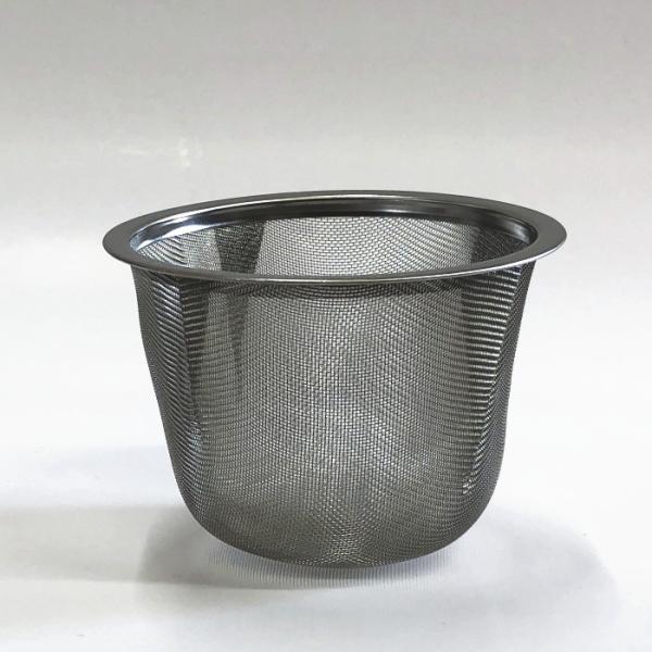 材質：18-8ステンレススチールサイズ：74mm：φ8.2×5.9cm食洗機：×　電子レンジ：×　オーブン：×　直火：×※茶こしのサイズ表記は、目安の大きさです。　実際のサイズには多少の誤差がございます。　サイズ違い等による返品・交換等は致...