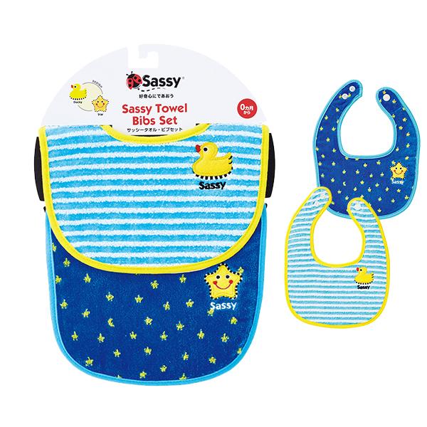 ■エアリータオルビブセット：吸水性に優れたタオル地ビブ。スナップボタンで2段階に調節できます。世界で愛されるSassy。カラフルでPOPなデザインに小さな赤ちゃんも興味津々！●ビブ×2●箱サイズ：●素材：綿100％4996766034051...
