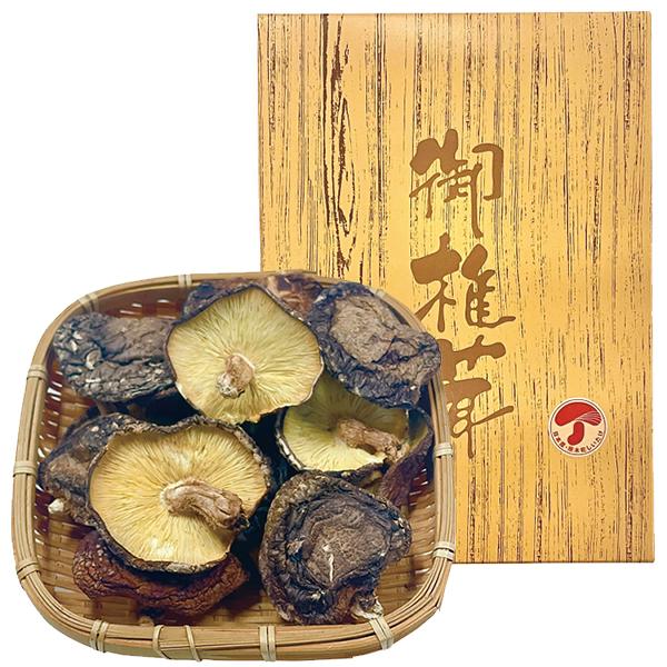 【商品内容】●国産原木乾椎茸　香信８５ｇ●化粧箱入●箱サイズ：19.5×27.5×4.0cm●箱重量：210.0g●宅配温度区分：常温●賞味期限：(製造より)約365日●JAN 4906126000572