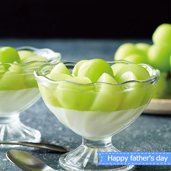 【商品内容】●冷凍シャインマスカット(山形県産) 1房(400g) (秀品) ※解凍後は早めにお召し上がりください●原産国：日本●化粧箱入●箱サイズ：16×23.5×14.5cm●箱重量：500g●宅配温度区分：冷凍●賞味期限：(製造より)...