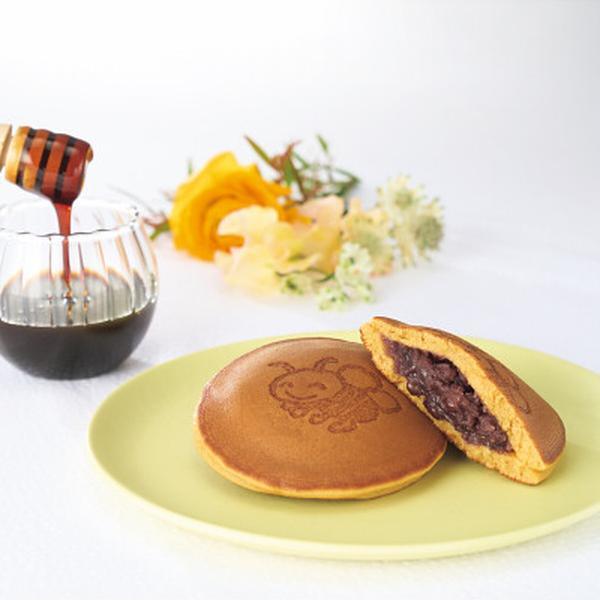 【商品内容】●はちみつどら焼き×8●アレルゲン：卵 小麦 大豆 やまいも●化粧箱入●箱サイズ：29×24×6cm●箱重量：1.5kg●宅配温度区分：冷凍●賞味期限：(製造より)約90日●JAN 4930830853070# 夏ギフト お中元...