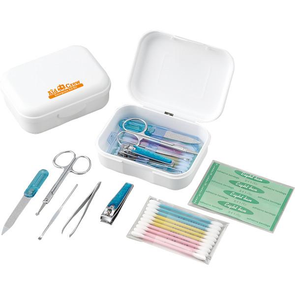 【商品内容】●ポリプロピレン・他●専用ケース、キズテープ３枚（医療機器届出番号：２７Ｂ３Ｘ００１３８０００００１）、綿棒１０本、グルーミング５点セット（爪切り・エチケットハサミ・耳カキ・爪ヤスリ・毛抜き兼ピンセット）×各１　●原産国：中国製...