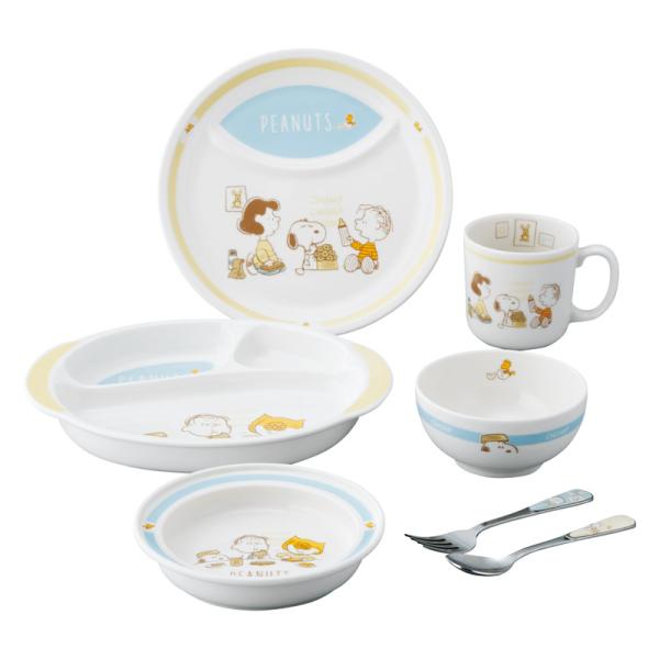 パステルカラーのイラストがかわいい便利なお子様用の食器です。電子レンジ使用可。商品名/ピーナッツ スヌーピー 7ピースセット内容/ライスボウル(約φ105×50mm)・ユニバーサルプレート(約φ140×30mm)・子供マグ(約250ml)(...