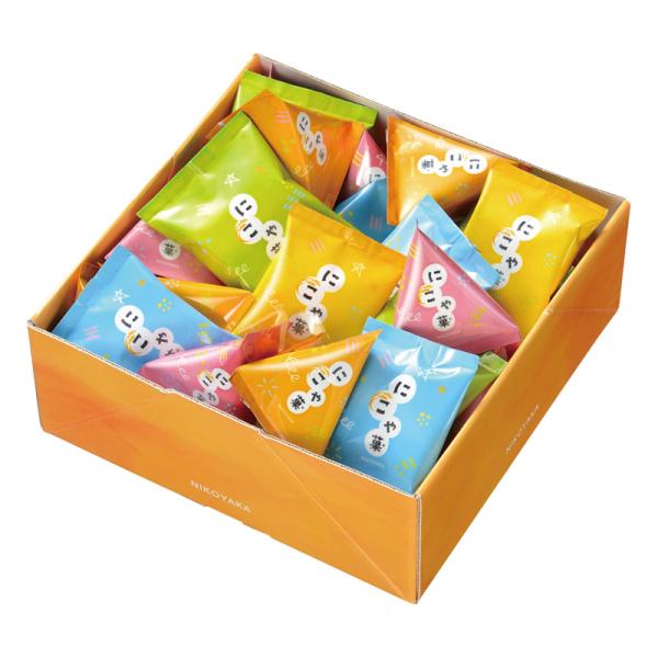 幅広い年代の方においしく召し上がっていただけるおせんべい5種の詰め合わせです。商品名/亀田製菓 にこや菓 SS内容/亀田の柿の種(5g/個装)・梅しそ柿の種(5g/個装)・しおせんべい(1枚)・カレーせんべい(1枚)・あげせんべい(1枚)×...