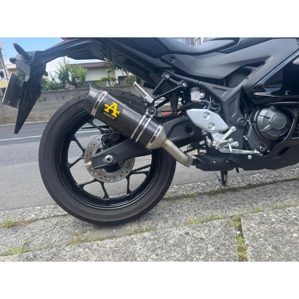 メーカー:ARROW(アロー)商品名:スリップオン Street Thunder型番:71831MKサイレンサー素材:カーボン / カーボンエンドキャップ適合車種:YAMAHA YZF-R3年式:2025年式適合原動機形式:H408E公道利...