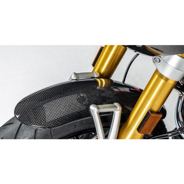 Ilmbergerカーボンパーツは、Moto GP プラマック・レーシングMoto3 SIC58・スクアドラ・コルセ採用メーカーです！GIGASTATIONはIlmberger社の正規代理店です。こちらの商品はカーボングロッシー仕上げ(艶あ...