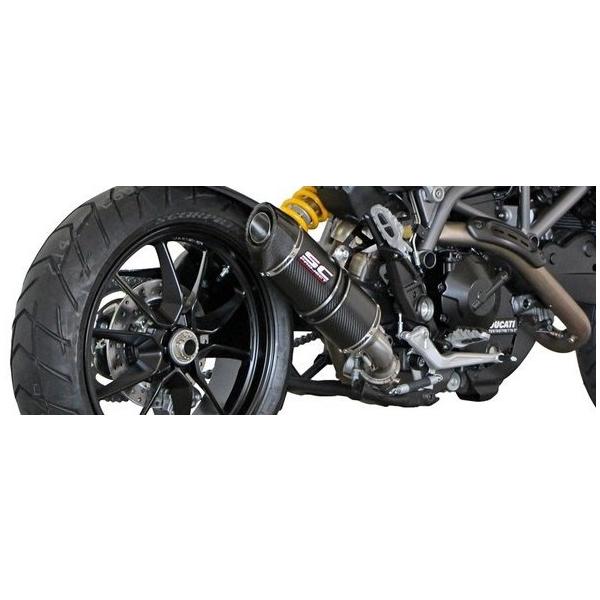 メーカー: SC PROJECT適合車種: DUCATI: Hypermotard821適合年式: 2013年-2016年式マフラータイプ: OVALサイレンサー ローポジション型番、素材: D10-L12C: カーボン製エンドキャップ素材...