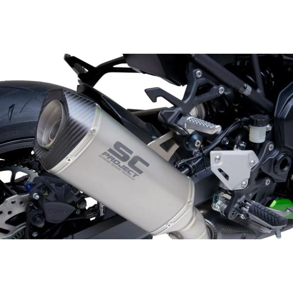 適合車種: Kawasaki Z900年式:2020年-2024年式ユーロ5対応 / 純正キャタライザー対応SCプロジェクト 製品概要タイプ SC1-S スリップオンリンクパイプ材質 チタン本体材質 チタンエンド材質 カーボンバッフル あり...