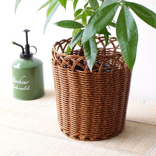 自然素材と見間違うほどリアルな作りのナチュラルな手編みのバスケットはしっかりとした編地のポリプロピレン製天然素材の見た目とポリプロピレンの丈夫さと扱いやすさ・・・双方のいいとこどりをした永く愛用できそうな魅力的なアイテムです汚れてもジャブジ...