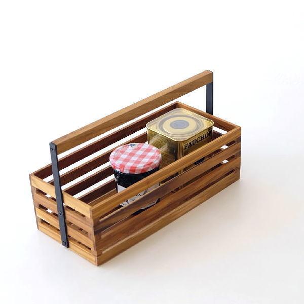 どんなインテリアにも馴染みやすく木の節やナチュラルな風合い色味をそのまま残したチーク材のツールボックスシリーズ持ち運びに便利なハンドル付きの幅29.5センチのツールボックスはリビングでは文房具やスキンケア用品キッチンでは、調味料など毎日使う...