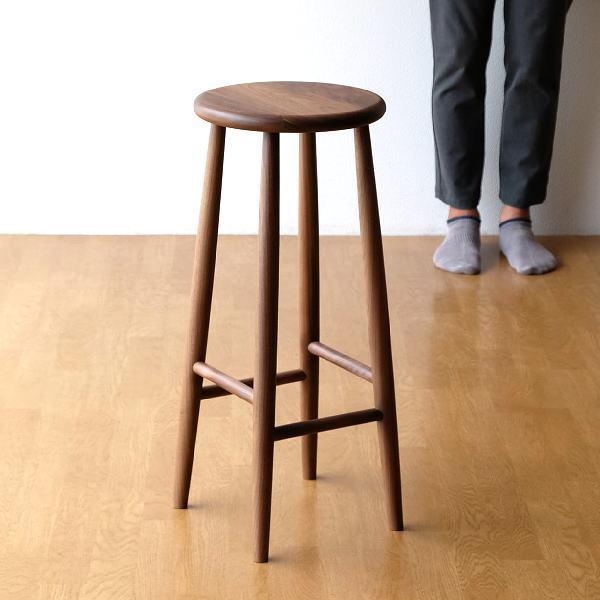 天然木のスタイリッシュな家具や小物シリーズはナチュラルな天然木の使用でシンプルなデザインと無垢の温もり、機能性を持ったお勧めのインテリアですちょっと腰かけたいときにちょうどいい、スリムで軽量なシンプルスツールは脚の広がりを26cmに抑えてい...