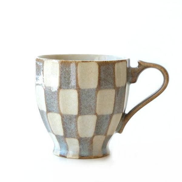 毎日の暮らしの中で珈琲や紅茶やミルクなどを淹れて音楽を聴いたり、本をよんだり・・・ほっとする大切な時間を過ごしませんかお気に入りのカップがあるといつもの珈琲が美味しく感じられそうですきゅっとくびれたフォルムや表面を16面に削り市松模様を描い...