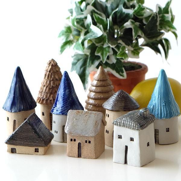 絵本に出てきそうな可愛い陶器のミニハウスノスタルジックなイメージでグリーンの側に置いたりフォトフレームと一緒に飾ったり・・・いくつか一緒に飾るとムーミン谷を連想するような可愛いミニハウス商品名 ： セラミックミニハウス 9タイプ商品番号 ：...