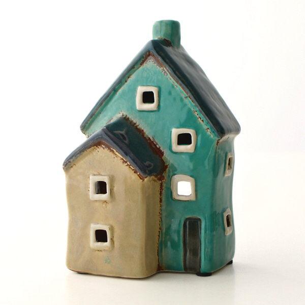 陶器のノスタルジックなハウスはカラーの組み合わせとフォルムが外国のオシャレな家並みを思わせる可愛いデザイン花鉢と一緒に飾ったり玄関先でキーを入れておけば周りからもわかりにくいちょっとシークレットなオブジェにも・・・市販のLEDキャンドルを入...