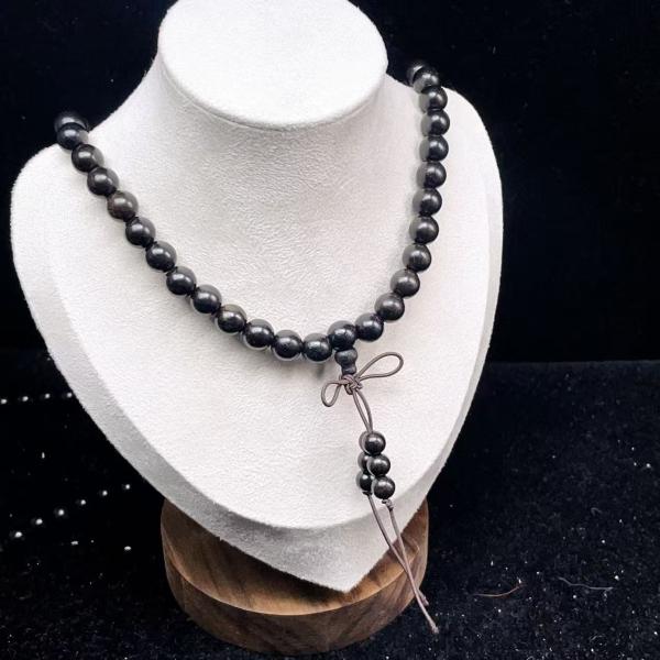 # 黒檀（こくたん）とは　黒檀とは、インドやスリランカなどの南アジアからアフリカに広く分布している熱帯性常緑高木です。紫檀、鉄刀木と共に唐木三大銘木とされています。材質は、漆黒の色合いで緻密かつ重厚で堅固であり、細工用の木材として古来より世...