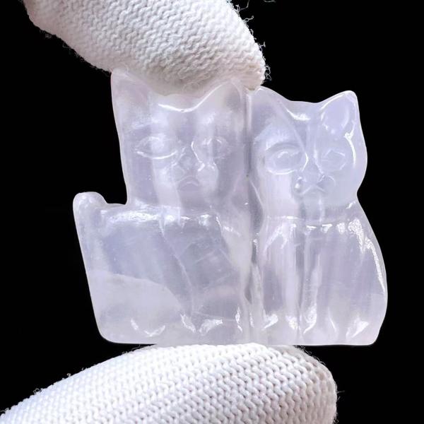 ■こちらの商品は原石をそのまま彫刻して入ります。そのため、表面に石の目、キズなどがごさいます。予めご了承の上ご購入ください。――――――――■こちらの商品は原石をそのまま彫刻して入ります。そのため、表面に石の目、キズなどがございます。予めご...