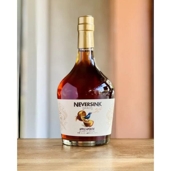 原産地：アメリカ度数：21.5％内容量：750mlニューヨーク産のリンゴで作られたポムドノルマンディースタイルの日本の酒税法上はリキュール。オーク樽で１年間熟成させたネバーシンクアップルブランデーと、搾りたてのアップル果汁をブレンドし更に白...