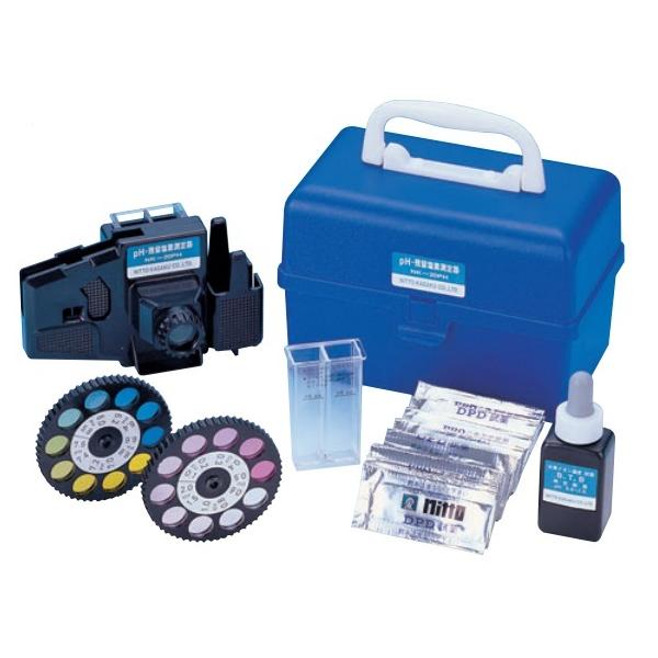 遊離残留塩素、pHの測定●大きさ／測定器本体：(W)13×(D)8×(H)8cm●測定範囲／　遊離残留塩素濃度(DPD法)mg/L：0.1/0.2/0.3/0.4/0.5/0.6/0.8/1.0/1.5/2.0、　水素イオン濃度(BTB法)...