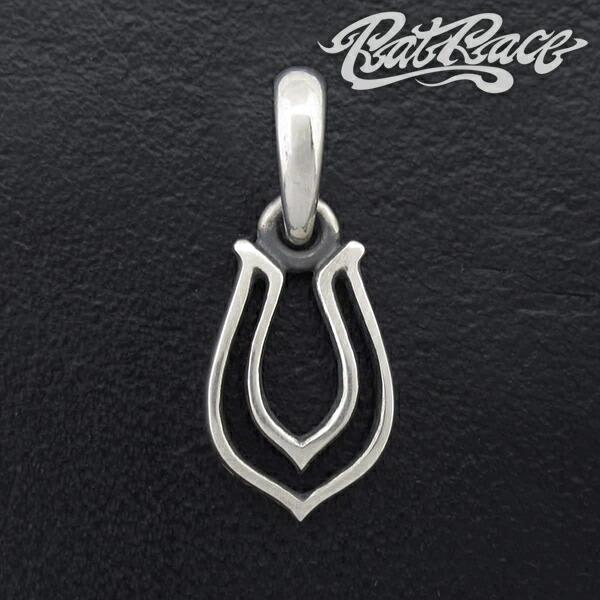 【RAT RACE/ラットレース】こちらは受注製作品のため、お届けに2〜3週間程のお時間を頂きます。ご了承下さい。【RAT RACE】R.A.W（Rat Another World）オリジナルフォントで構成されたLetter Pendant...