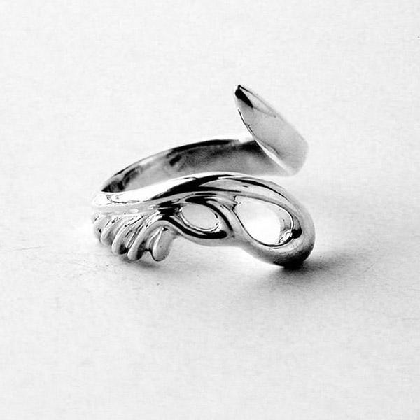 【Give Me a Wingギブミーアウィング】ブランド メンズ リング※こちらの商品は受注制作となります。お届けに3週間〜1ヶ月前後頂きますのでご了承下さい。※受注制作品につきましてはご注文後のキャンセル、商品の返品・交換はお受けするこ...