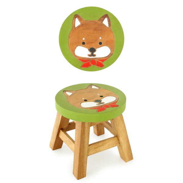 ☆こちらの商品は、サイズが大きいためラッピングはできません☆バンダナを首に巻いた可愛い表情の柴犬のスツール。玄関で靴を履くときの腰掛にもちょうど良い高さです。お部屋の中の観葉植物や小物をディスプレイするのもおすすめ。【ご使用いただく際のご注...