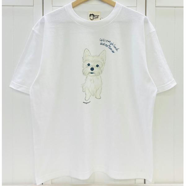 ウエスティちゃんのTシャツです♪真っ白な毛並みが美しくとってもかわいいウエスティちゃん♪ 後ろのワンポイントは2匹のウエスティ(*^^*)身巾が広めのビックTシャツ♪※一般的なTシャツよりゆったりしてます。サイズをご確認いただきお手持ちのT...