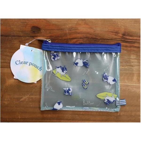 ビニール素材のクリアフラットポーチ。クリアなので中身も一目瞭然。小物の整理にピッタリの小さめサイズです!!ビニール素材なので、汚れにくく少し濡れてもサッとふけて便利♪Size：約11.5×13.5cm注意事項※モニターにより、色の見え方が実...