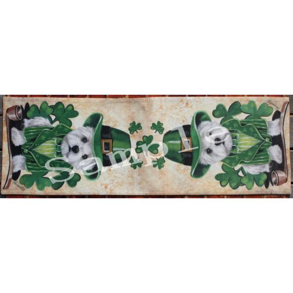 素敵なテーブルランナー！しっかりした張りのあるポリエステル生地なので壁に掛けたり、アイディア次第で色んな所に飾っていただけます。（裏面は白のポリエステル生地です）■画家 Suzanne Renaud氏■タイトル　West Highland ...