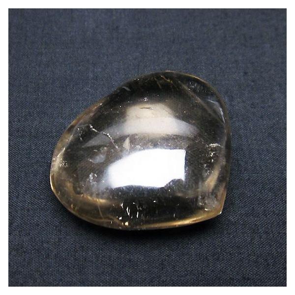 ■商品名：ライトニング水晶ハート 置物 ■商品ID：t387-13784 ■商品重量：約 40g ■商品サイズ：  高約:38mm   横約:45mm  厚約:17mm