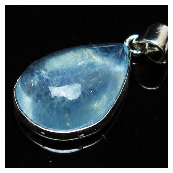 ■商品名：アクアマリン ペンダント  ■商品ID：t415-643 ■商品重量：約 2.1g ■商品サイズ：  高約:18mm   横約:13mm  厚約:6mm