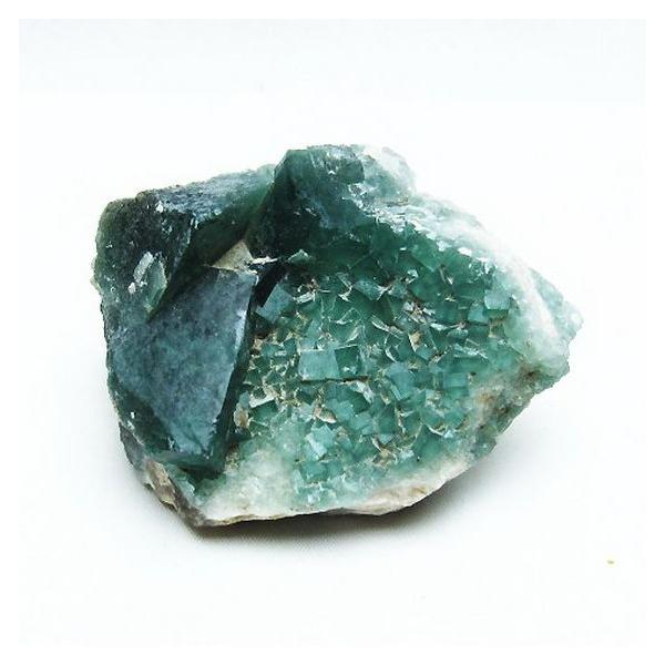 ■商品名：フローライト 原石 ■商品ID：t750-4041 ■商品重量：約 242g ■商品サイズ：  高約:82mm   横約:64mm  厚約:50mm