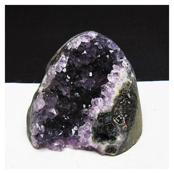 ■商品名：ウルグアイ産 アメジストクラスター ■商品ID：t95-11204 ■商品重量：約 211g ■商品サイズ：  高約:60mm   横約:65mm  厚約:60mm