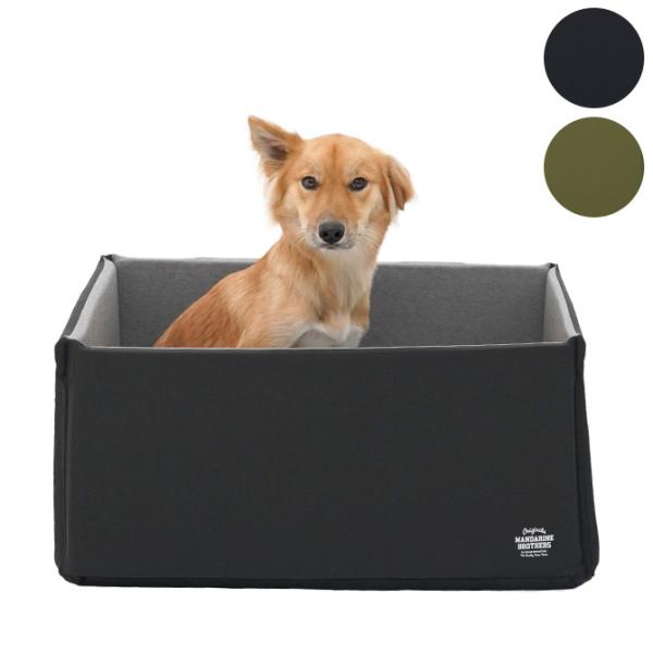 ■備考:車移動の際にとても便利な愛犬のためのドライビングクッションに大きめサイズが登場です。中型犬や多頭飼いにぴったりなサイズ感です。ボックスだけではなくマットとしても使用できる広々ドライビングクッションです。■広げて使える展開タイプ四方が...