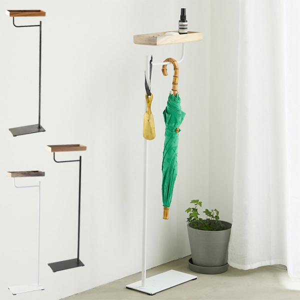 玄関まわりの小物をディスプレイ収納できるスリムな傘立て■備考:天然木×アイアンコンビの傘掛けハンガー。支柱部分は折りたたみ傘もかけられるフックになっているのががポイント。棚の部分にはお気に入りの小物を飾ることはもちろん、ディフューザーや鍵、...