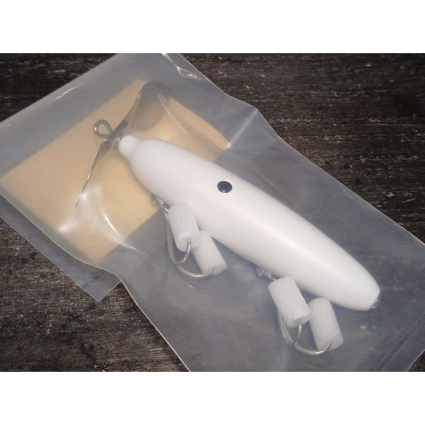 ■105mm　■約28g　■ウッド製　■made in Japan　　　 前作のマンドラゴラよりも細長くなり、より食わせ向きのシルエットとなったモデル。ただ巻き＆ジャークで使ってみてください。　　　【　メーカーコメント：三部作最後の新作のマ...