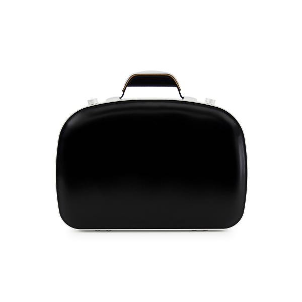 【正規販売店】【正規品】【送料無料】カラー：ブラック素材：フレーム　アルミニウム（白アルマイト処理）　　　レザー　日本製オリジナル牛革　　　裏地　スエード調合成皮革サイズ：W43 / H35.5 / D7 (底) cm重量：1,850 g生...