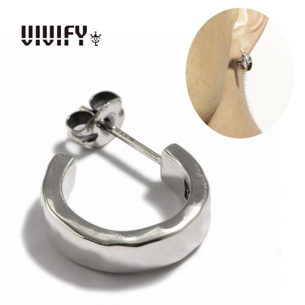 ＊こちらのアイテムは受注生産となります。＊付属でVIVIFYオリジナルの黒い巾着袋orBOXが付属します。＊価格は1点の片耳用価格となります。両耳に着用の場合は2個ご購入下さいませ。VFP-287素材: ag925silver幅:約4mm弱...