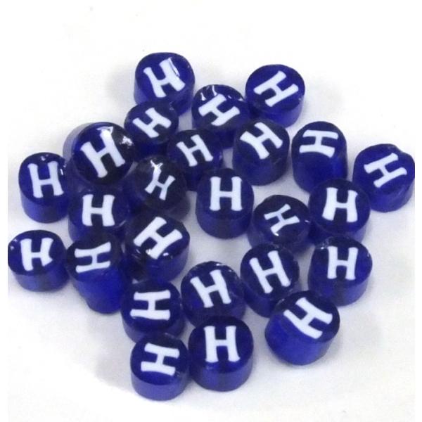 膨張係数104のミルフィオリです。ご自分のイニシャルなどお選びいただくのに便利です。