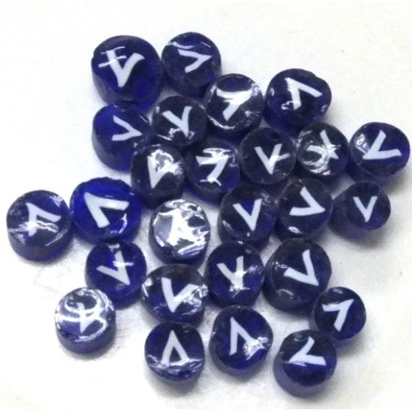 膨張係数104のミルフィオリです。ご自分のイニシャルなどお選びいただくのに便利です。